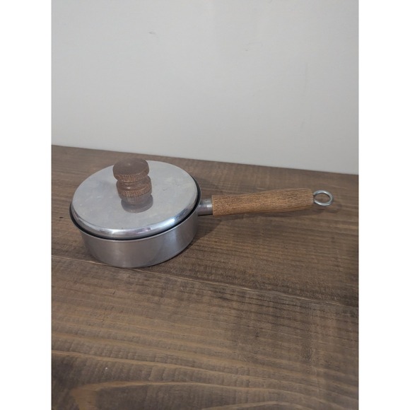 Mirro | Kitchen | Vintage Mirro Sauce Pan Pot With Lid Aluminum Wood ...
